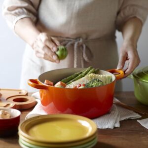 Le Creuset Enameled Cast-Iron 4-1/2-Quart Round French Oven, Flame