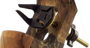 youth or adult - exprest arrow rest by saunders - no fall design - adhesive - for compounds & recurve bows