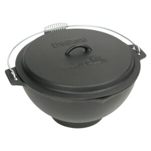 bayou classic 7419 3-gal cast iron jambalaya kettle w/ lid features coil wire handle domed lid perfect for traditional new orleans gumbo etouffee jambalaya and for simmering batches of chili soup stew