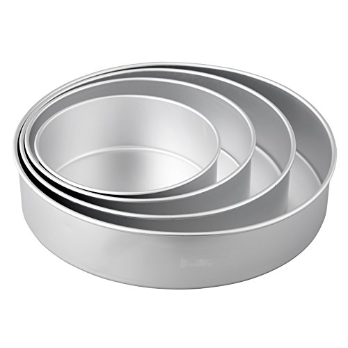 Wilton Performance Pans Aluminum Round Cake Pan, Medium and Large 4 Piece Set