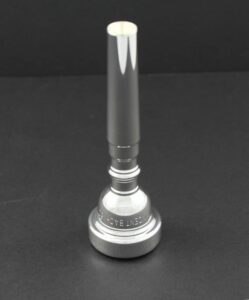 bach trumpet mouthpiece (3513d)