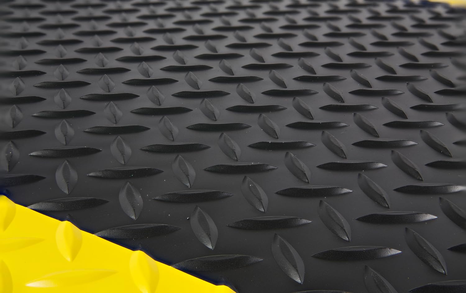 Wearwell UltraSoft Diamond-Plate SpongeCote Mat - Black/Yellow. Anti-Fatigue Workstation Mat. 3' W x 5' L x 15/16" Thickness. Nitricell Sponge. Pre-Beveled Edge. For Industrial Use (414.1516x3x5BK)