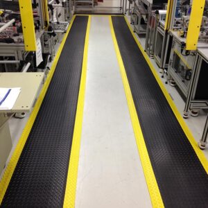 Wearwell UltraSoft Diamond-Plate SpongeCote Mat - Black/Yellow. Anti-Fatigue Workstation Mat. 3' W x 5' L x 15/16" Thickness. Nitricell Sponge. Pre-Beveled Edge. For Industrial Use (414.1516x3x5BK)