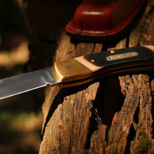 Old Timer 7OT Cave Bear Traditional Lockback Pocket Knife with 3.9in High Carbon Stainless Steel Blade, Sawcut Handles, and Leather Belt Sheath for Hunting, Camping, Whittling, EDC, and Outdoors