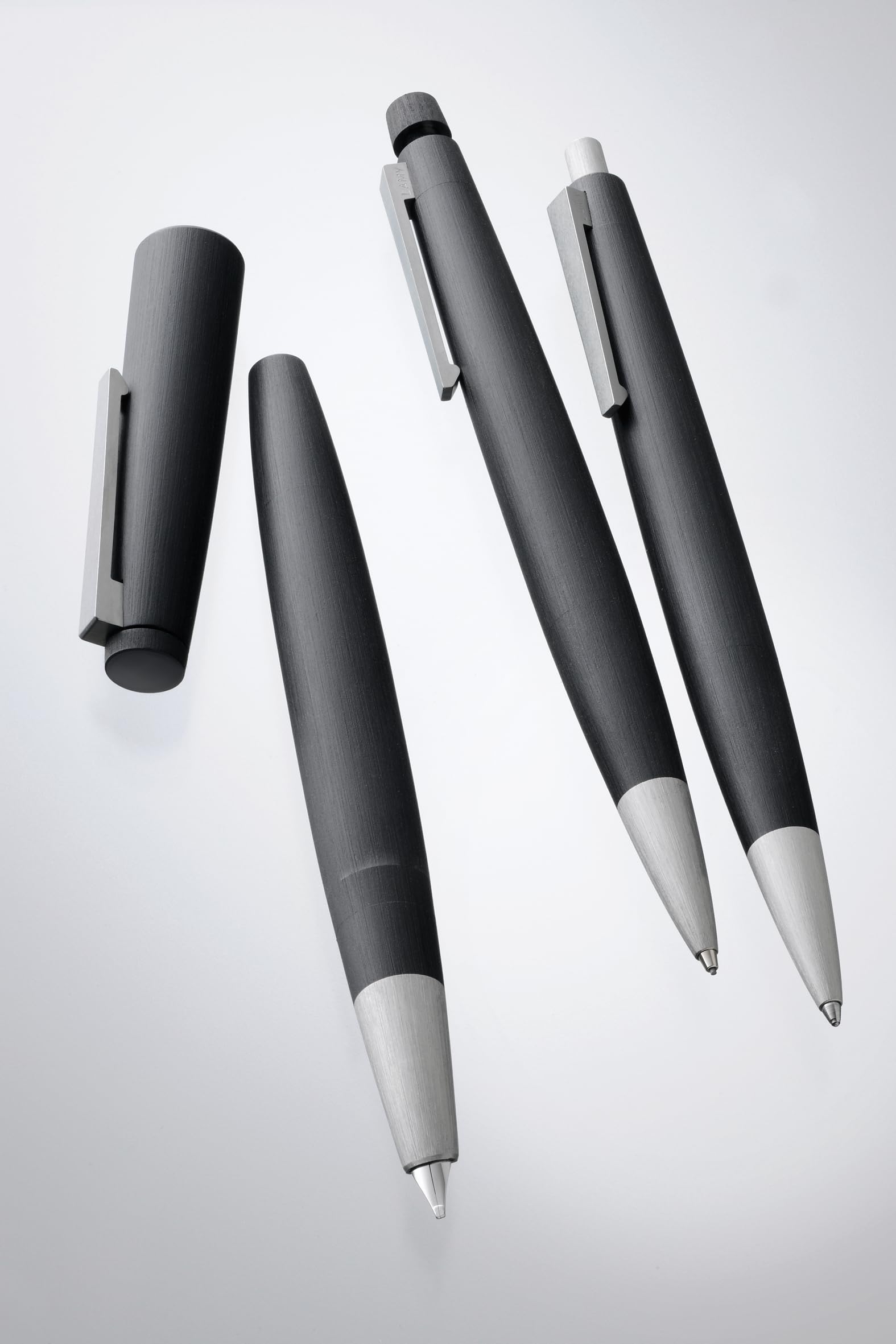 Lamy 2000 black - elegant Fountain Pen in robust fibreglass barrel - 14 ct. gold nib, partially platinum-plated - nib size EF