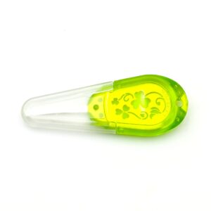 Clover 8611 Needle Threader for Embroidery Needles-Apple Green