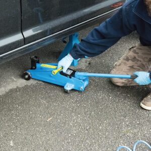 Silverline 633935 Hydraulic Trolley Jack 2 Tonne , Blue