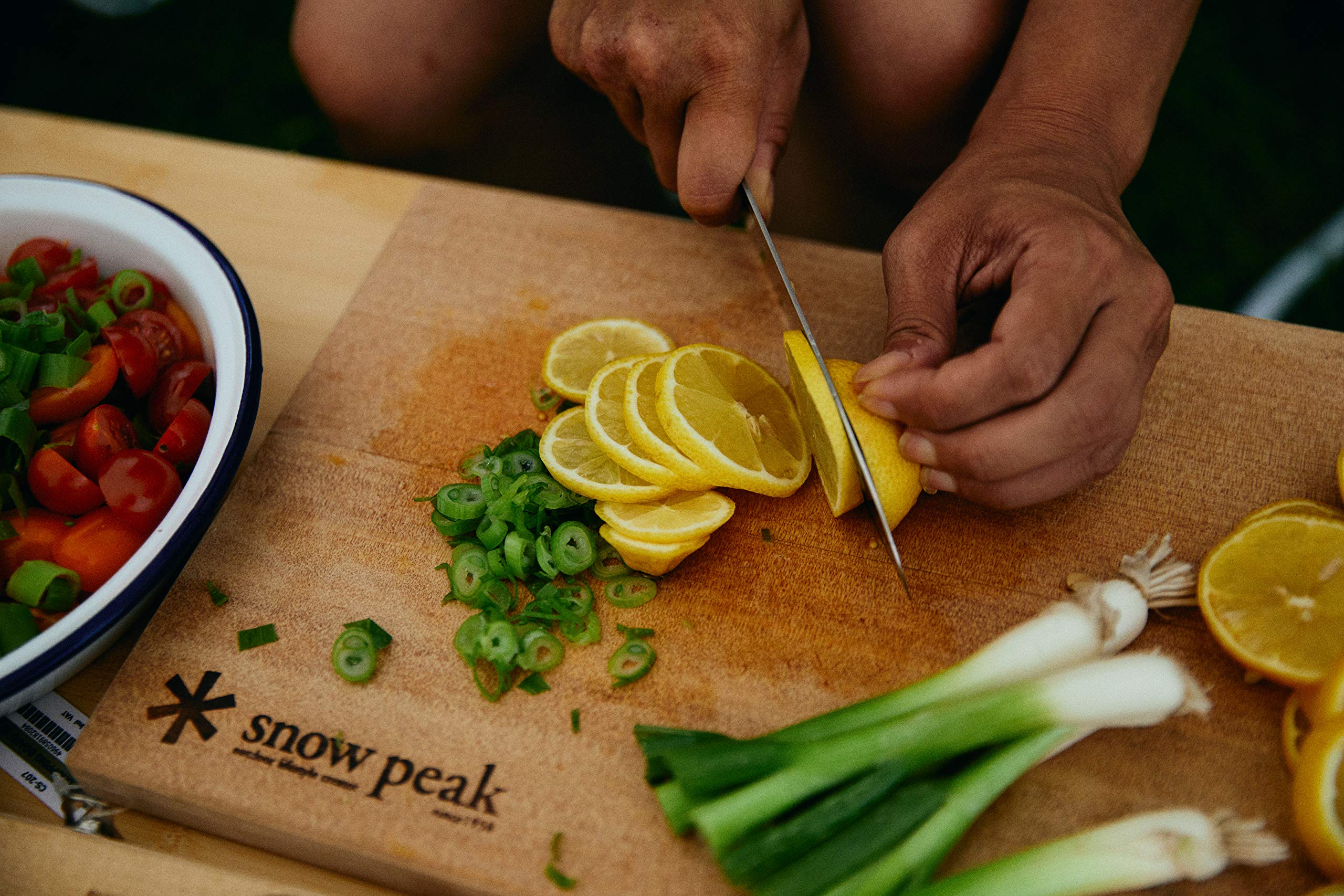 Snow Peak Folding Cutting Board and Knife Set, Chopping Block for Kitchen to Camp