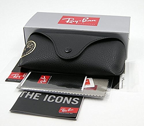 Ray-Ban RB3025 Aviator Sunglasses.