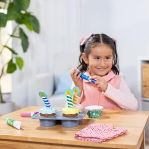 Melissa & Doug Bake and Decorate Wooden Cupcake Play Food Set - FSC Certified