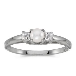 direct-jewelry 10k white gold freshwater cultured pearl and diamond ring (size 7.5)