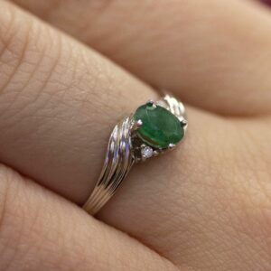 Direct-Jewelry 10k White Gold Oval Emerald And Diamond Ring (Size 8)