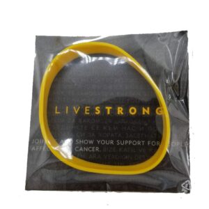 Official Live Strong Lance Armstrong Yellow Cancer LIVESTRONG Rubber Wristband Bracelet