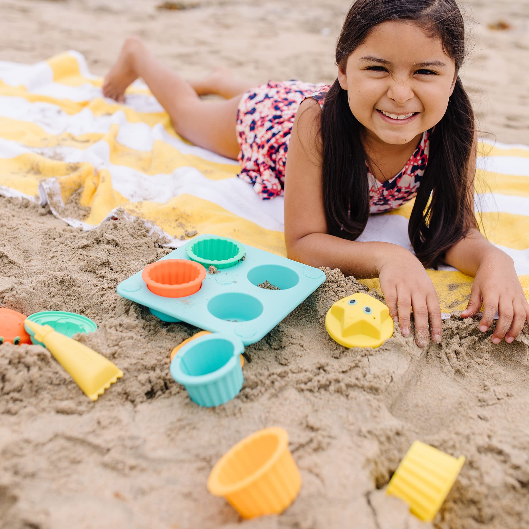 Melissa & Doug Sunny Patch Seaside Sidekicks Sand Cupcake Play Set - Toddler Beach Toys, Outdoor Toys For Sandbox, Sand Toys For Toddlers And Kids Ages 3+