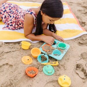 Melissa & Doug Sunny Patch Seaside Sidekicks Sand Cupcake Play Set - Toddler Beach Toys, Outdoor Toys For Sandbox, Sand Toys For Toddlers And Kids Ages 3+