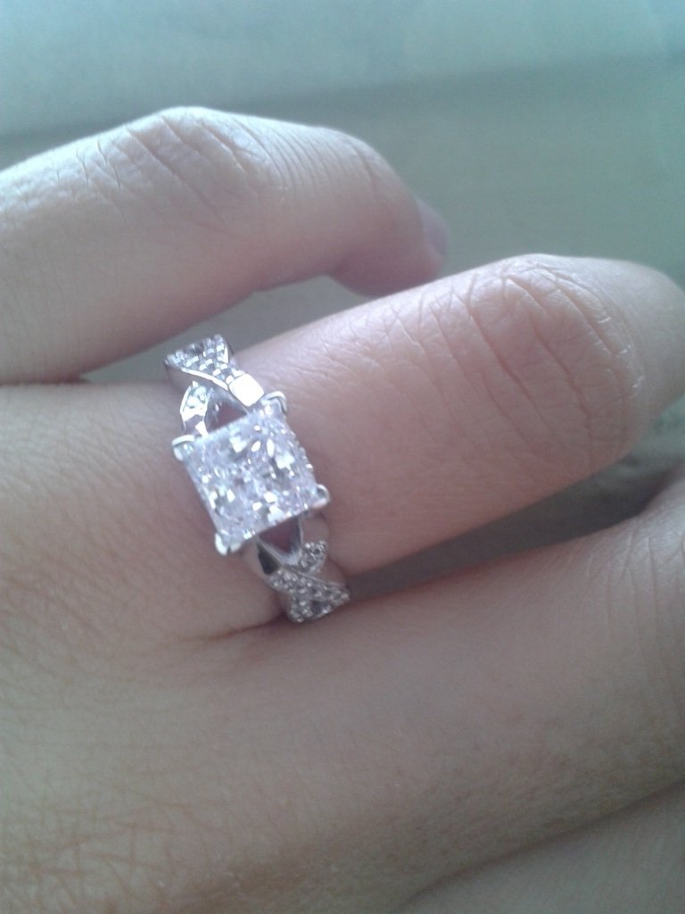 Size 7.5 - Solid 14k White Gold Princess Cut Solitaire with Round Side Stones CZ Cubic Zirconia Engagement Ring 2.5ct.