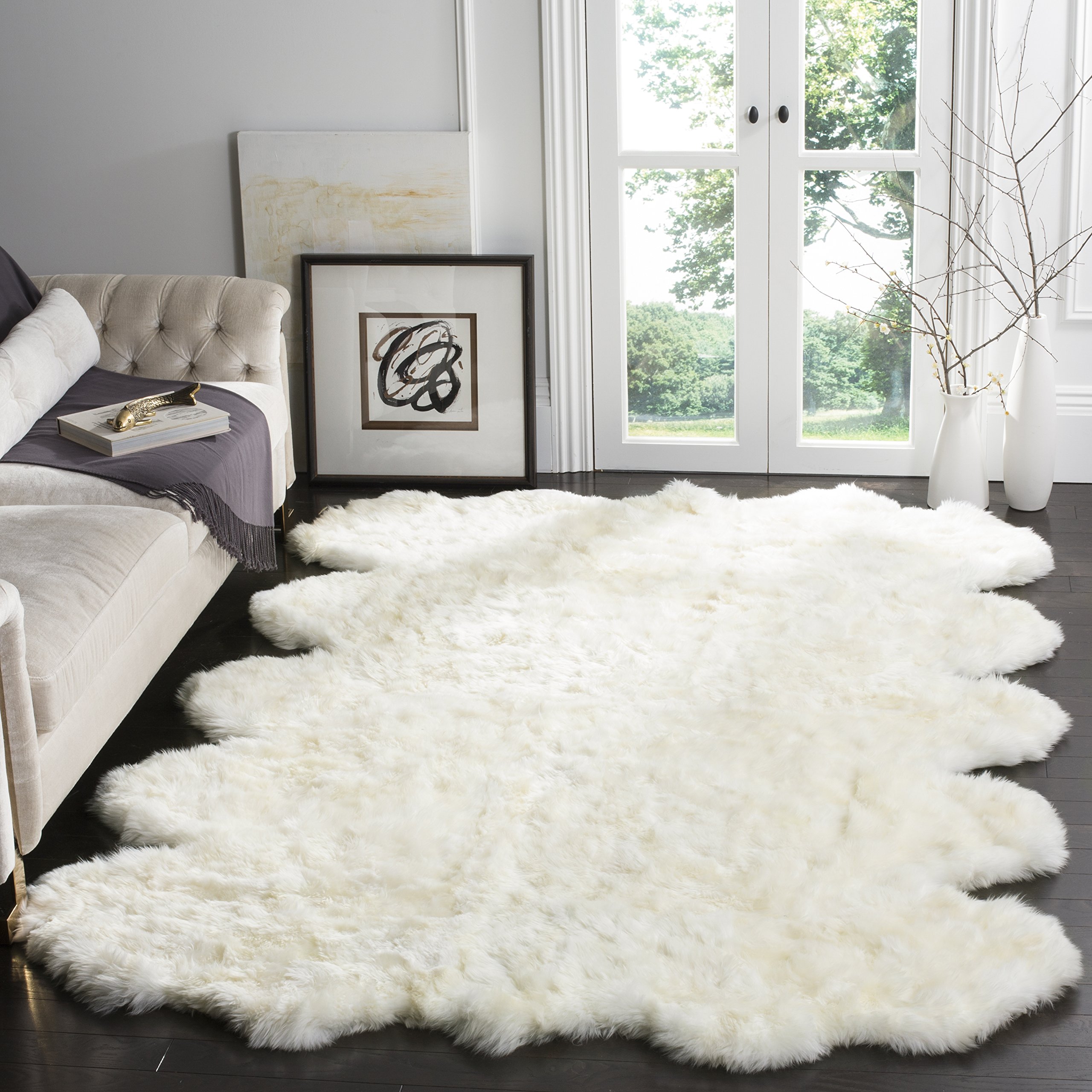 SAFAVIEH Sheep Skin Collection Area Rug - 6' x 9', Natural & White, Handmade Rustic Glam Genuine Pelt, 3.4-inch Thick Ideal for High Traffic Areas in Living Room, Bedroom (SHS211A)