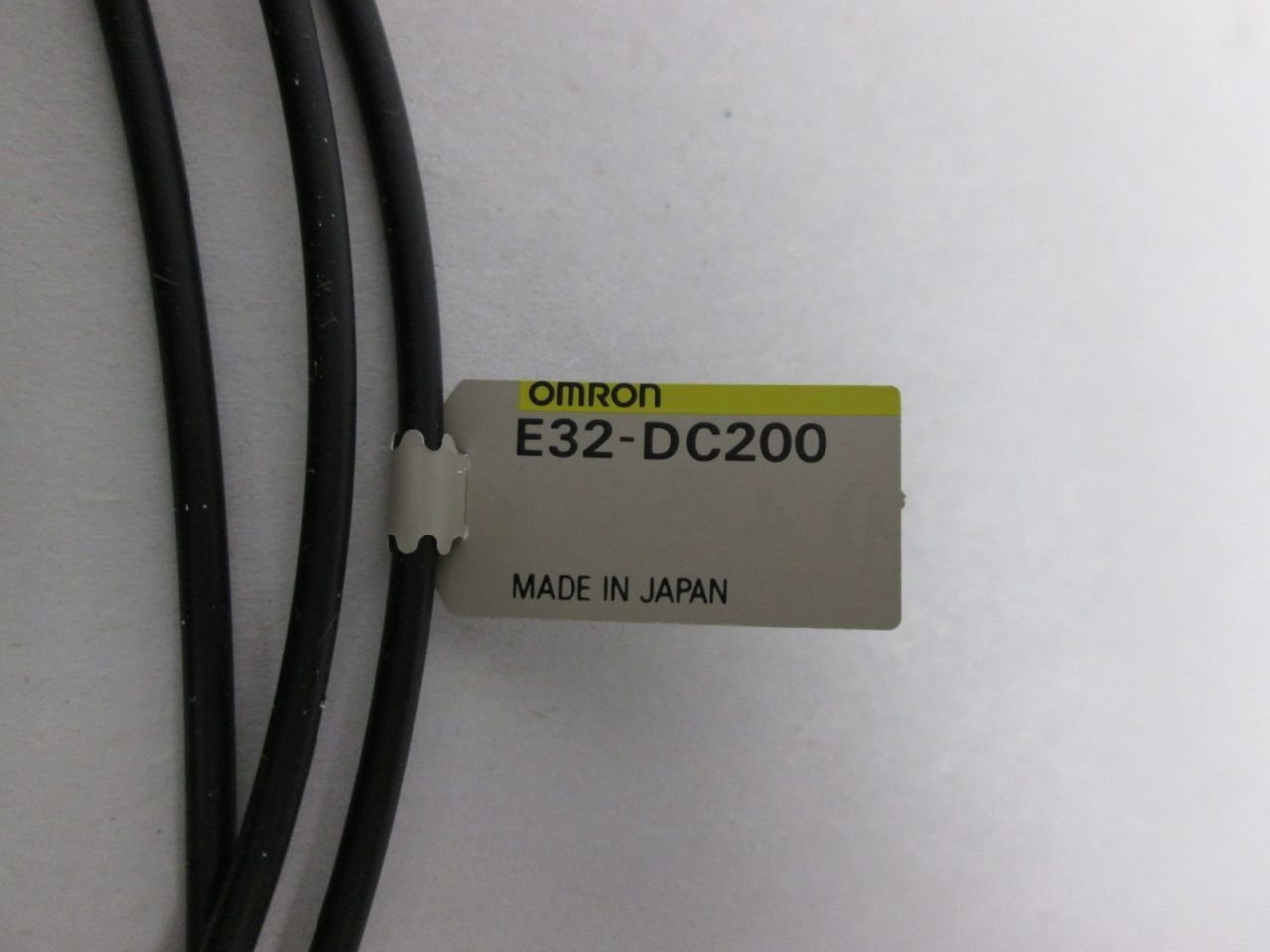 1- OMRON E32-DC200 PHOTOELECTRIC SENSOR