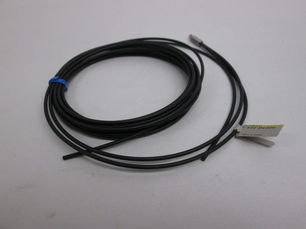 1- OMRON E32-DC200 PHOTOELECTRIC SENSOR