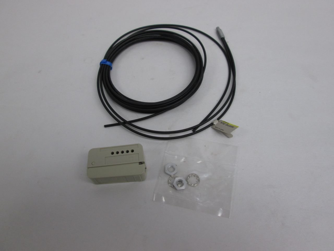 1- OMRON E32-DC200 PHOTOELECTRIC SENSOR