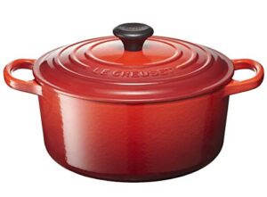 le creuset enameled cast iron signature round dutch oven, 4.5 qt., cerise