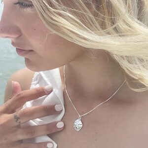 Hawaiian Silver Jewelry Pendant Necklace – 18 Inch Sand Dollars Pendant Charm – Premium Sterling Silver Craftsmanship – Modern and Elegant – Comfortable Women Jewelry Necklace