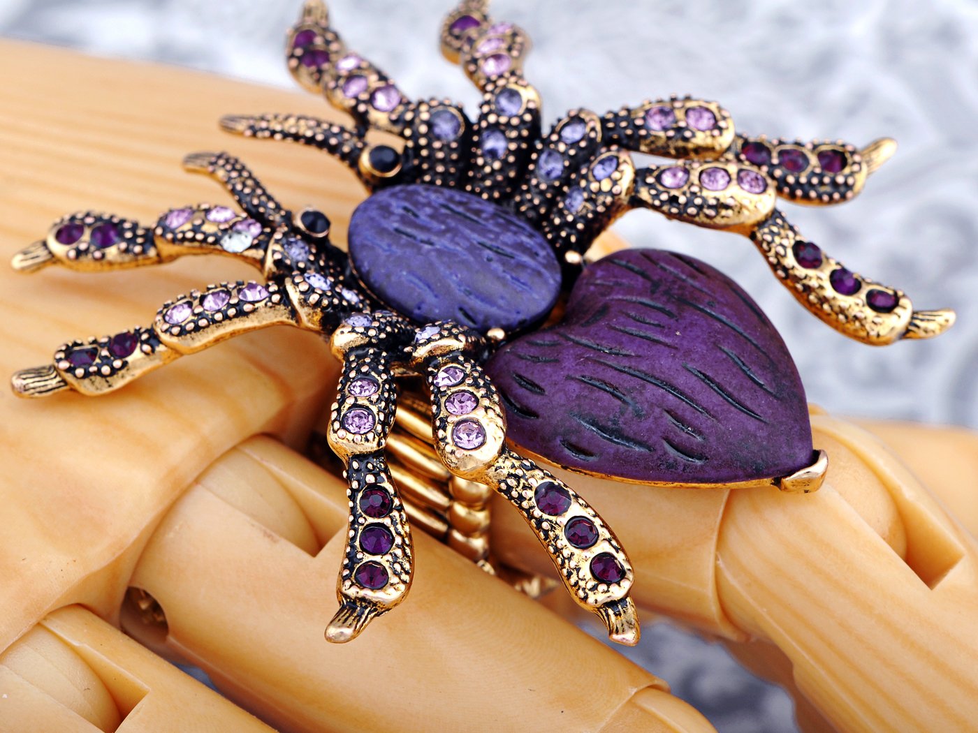 Alilang Stretchy Golden Tone Purple Rhinestones Heart Spider Tarantula Ring