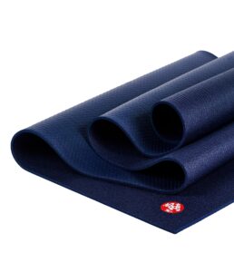 manduka 112011110 prolite yoga and pilates mat, midnight, 79" x 24"