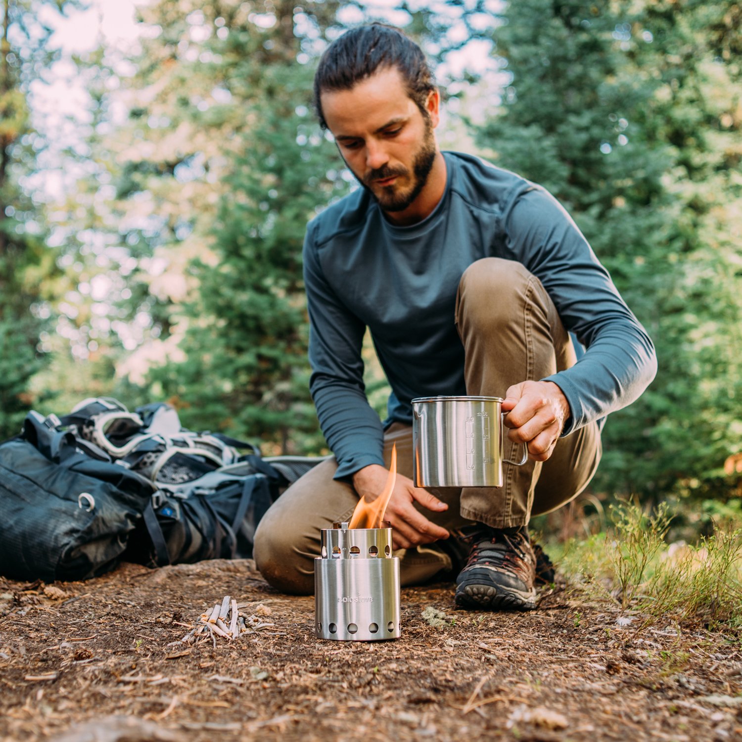 Solo Stove Lite & Pot 900 Set: Portable, Wood Burning Campstove + 900 ml Pot | Incl. Nylon Sack, For 1-2 People, 304 Stainless Steel, Compact (packed): 11,9 x 11,5 cm