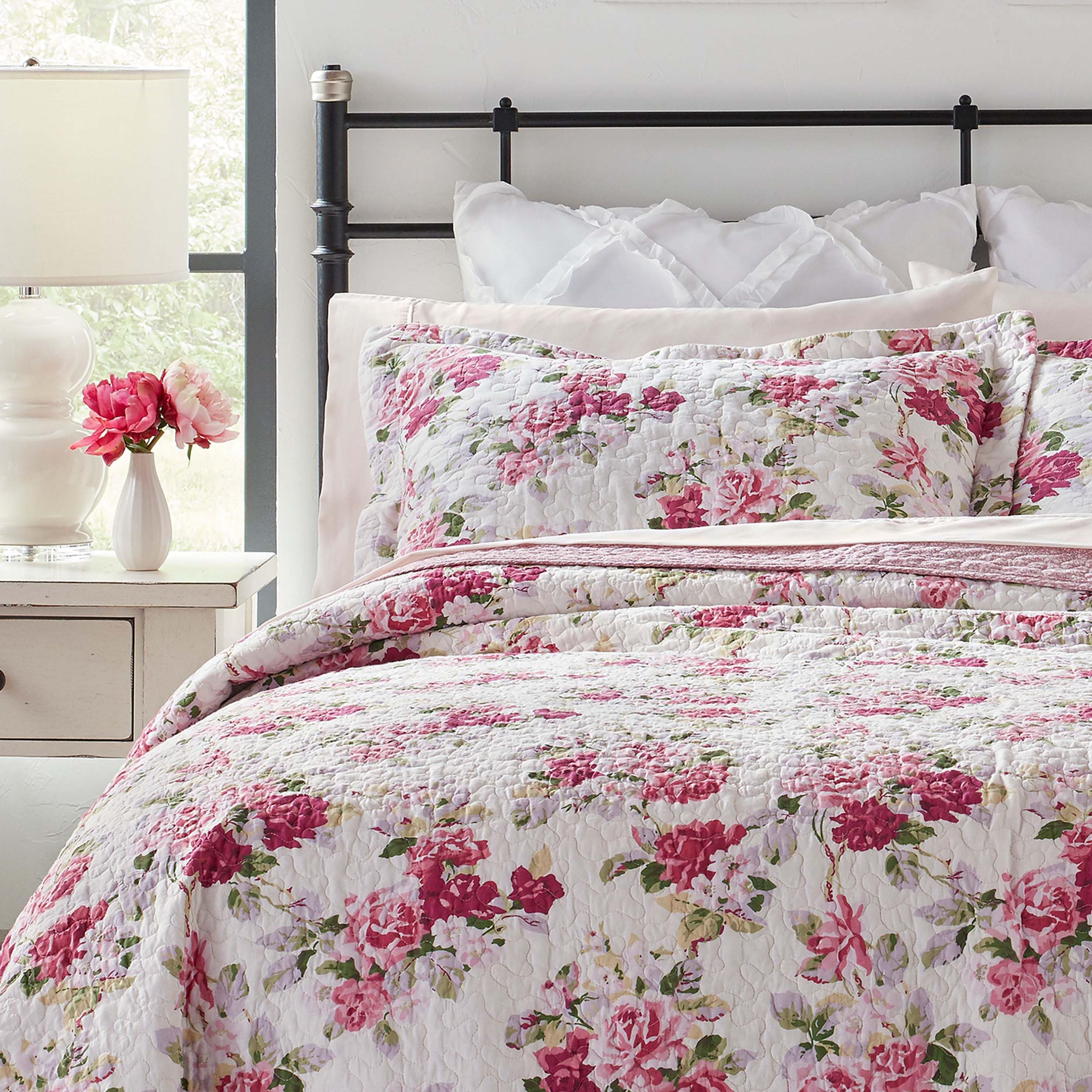 Laura Ashley - King Quilt Set, Reversible Cotton Bedding with Matching Shams, Lightweight Home Decor for All Seasons (Lidia Pink, King)