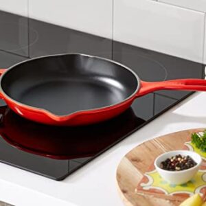 Le Creuset Enameled Cast Iron Signature Iron Handle Skillet, 9" (1-3/8 qt.), Cerise