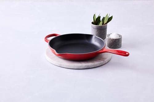 Le Creuset Enameled Cast Iron Signature Iron Handle Skillet, 9" (1-3/8 qt.), Cerise