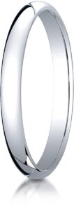 banvari benchmark platinum 2.5mm slightly domed traditional oval wedding band ring, size 5.5