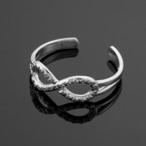 10k White Gold Infinity Toe Ring with Hearts Texture