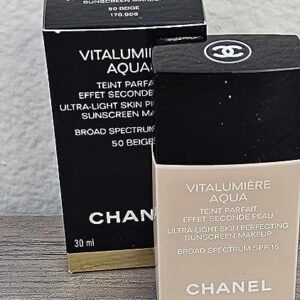 Chanel Vitalumiere Aqua Ultra Light Skin Perfecting M/U SPF15 - # 50 Beige 30ml/1oz