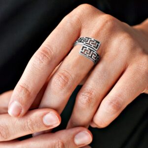 AeraVida Unique Twist Wrap Greek Key .925 Sterling Silver Ring (7)