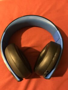 gold wireless stereo headset - playstation 4