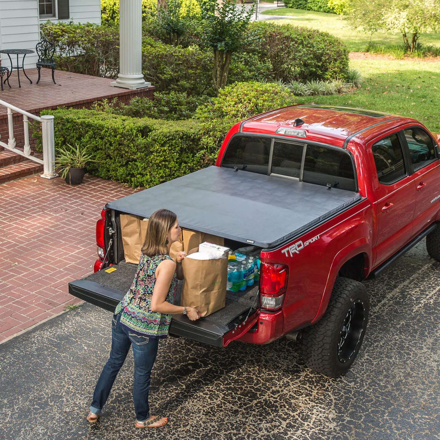 Gator Covers Gator ETX Soft Tri-Fold Truck Bed Tonneau Cover | 59301 | Fits 2009 - 2014 Ford F-150 5' 7" Bed (67")