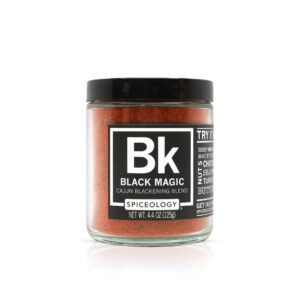 spiceology - black magic - cajun blackening spice blend - spicy creole dry rub and seasoning - use on: beef, chicken, mac n' cheese, turkey, butter, seafood or nuts - 4.4 oz