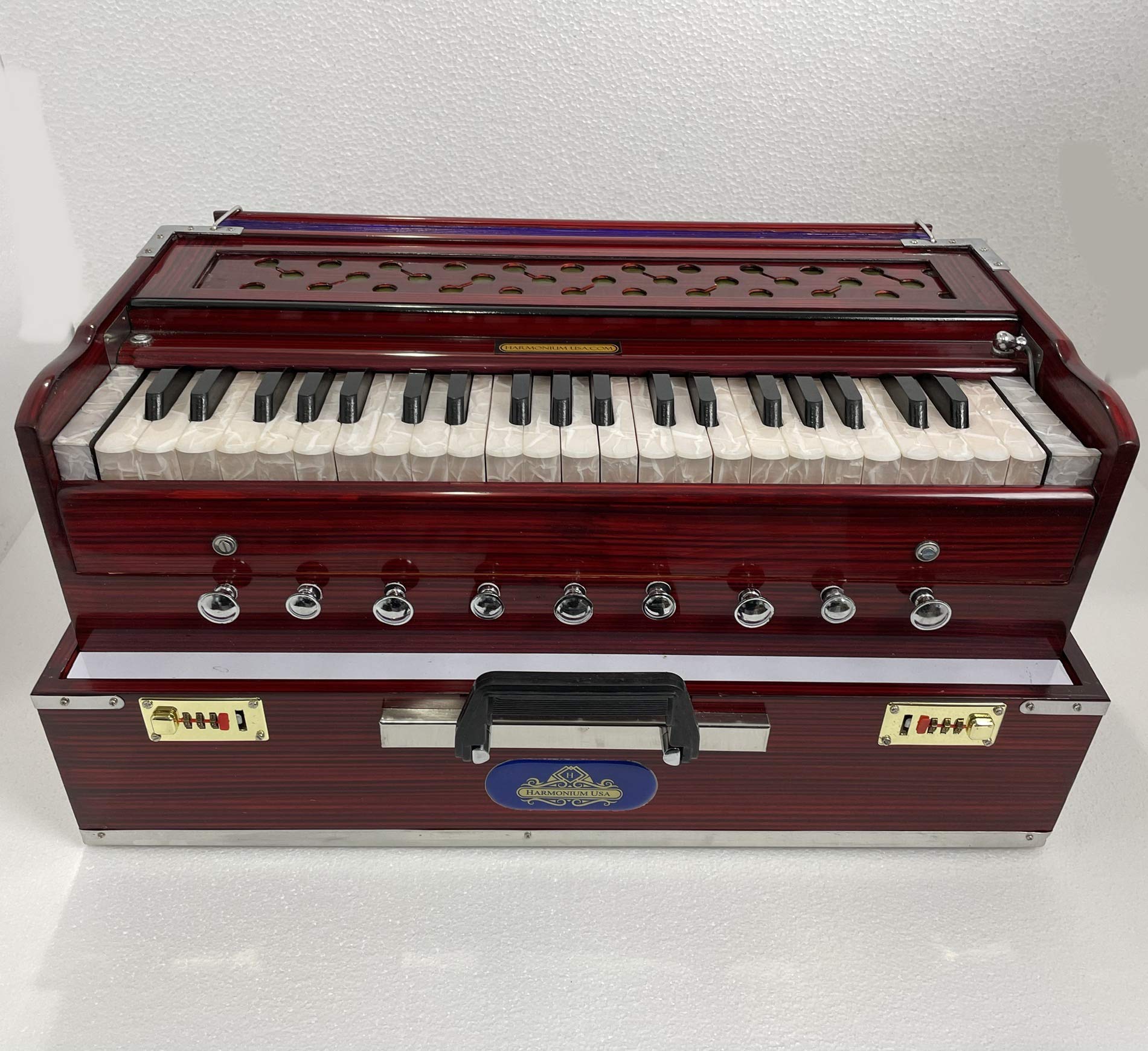 HARMONIUM. ITEM LOCATED IN THE USA. SHIPS WITHIN 24 HOURS. RED FOLDING.