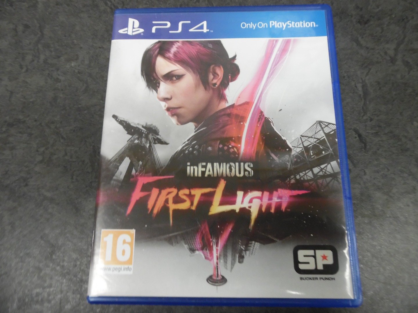 inFAMOUS: First Light (PS4)