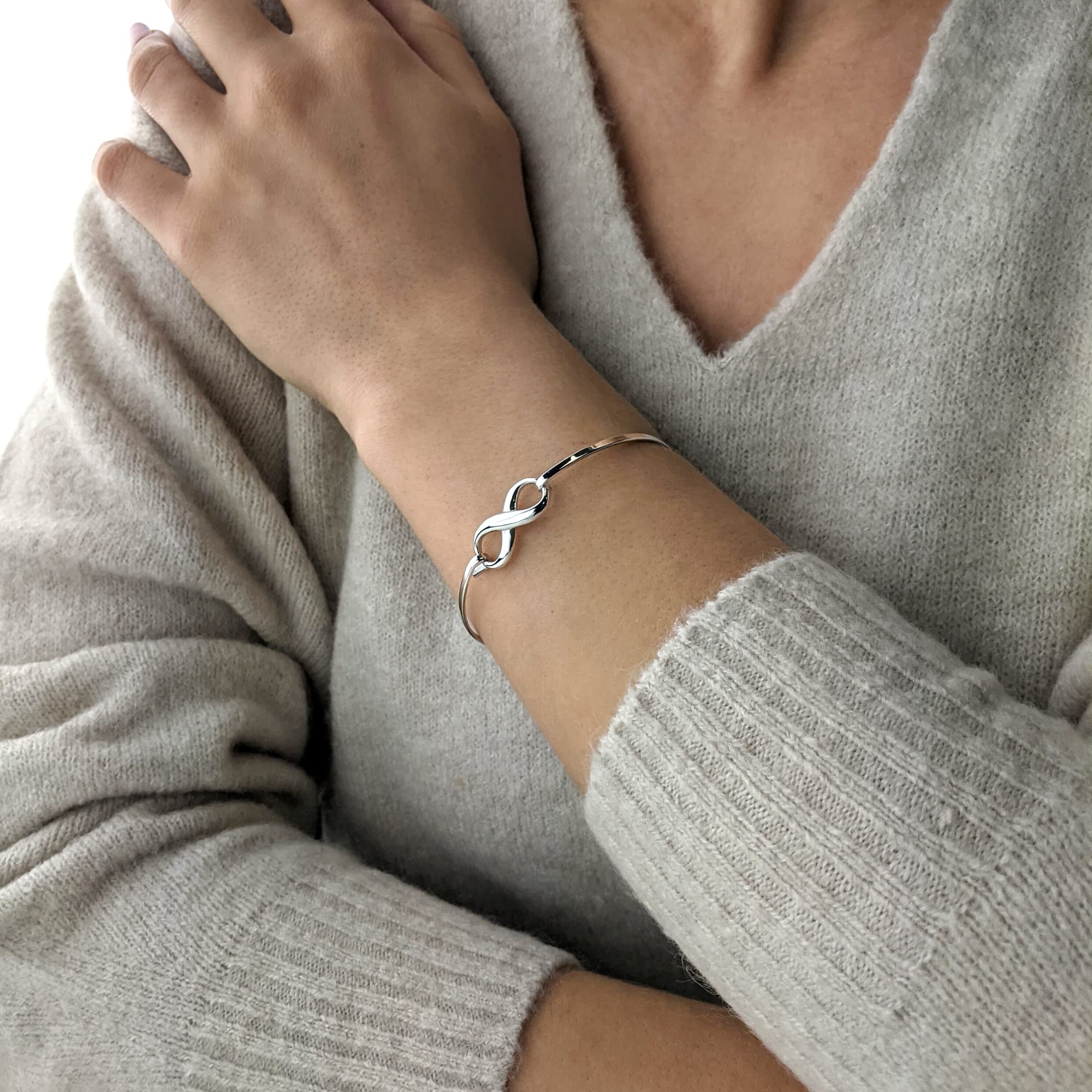 Silverly 925 Sterling Silver Infinity Bangle With Hook Clasp - Solid Silver Bracelet - Classic Jewelry for Women and Teenage Girls - Wedding Gift - Gifts for Girlfriend - Friendship Bracelets