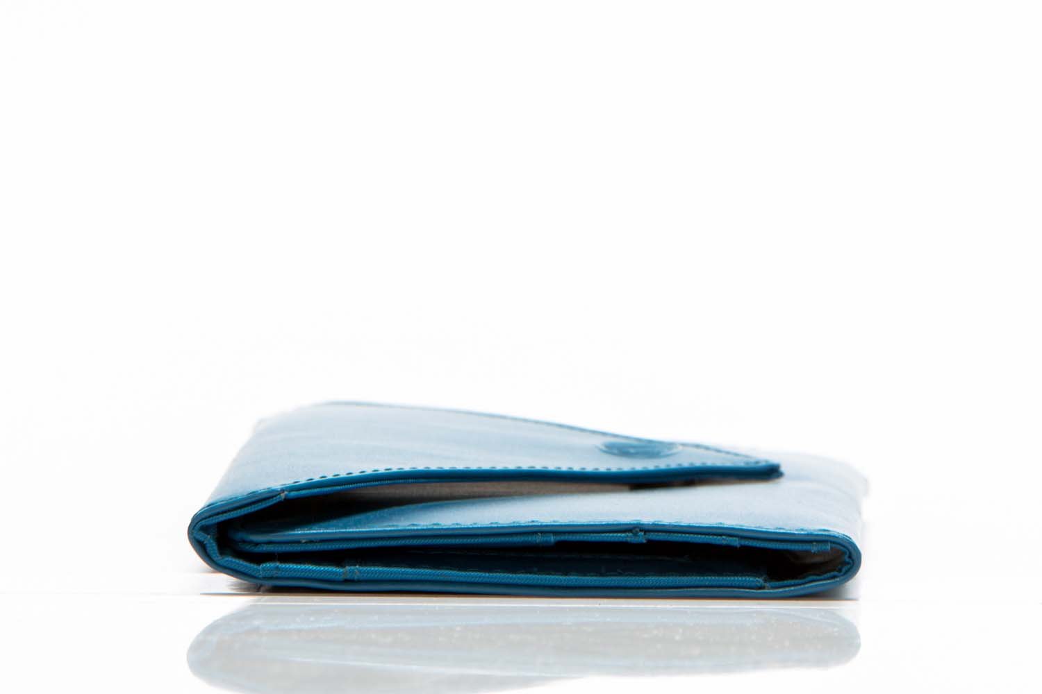 Big Skinny Women's Slimvelope Leather Tri-Fold Checkbook Slim Wallet, Holds Up to 40 Cards, Ocean Blue