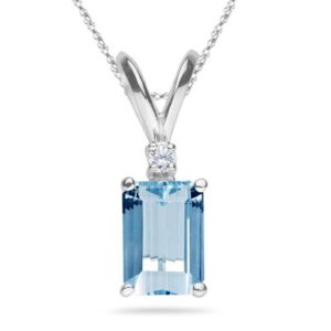 0.02 cts diamond & 0.80 cts of 7x5 mm aaa emerald aquamarine pendant in 14k white gold