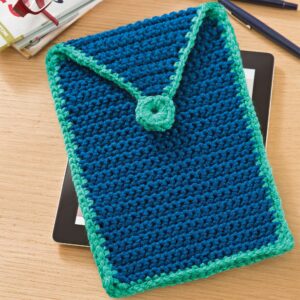 Boye Learn to Crochet Arts and Crafts Kit with 15 Projects and Supplies