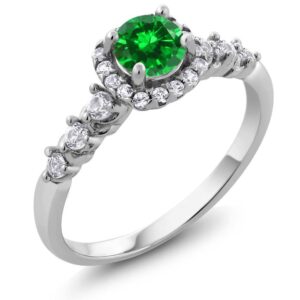 gem stone king 925 sterling silver simulated emerald and white created sapphire engagement ring for women (1.26 cttw, round 5mm, available 5,6,7,8,9) (size 7)