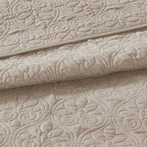 Madison Park Quebec Reversible Quilt Set Damask Design, Double Sided Stitching All Season, Lightweight Bedspread Bedding Set, Matching Sham, Khaki, King(120"x118") 3 Piece