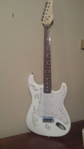 the lovin spoonful autograph signed 6 string sx vintage series guitar (joe butler, jerry yester, steve boone, mike arturi, phil smith)