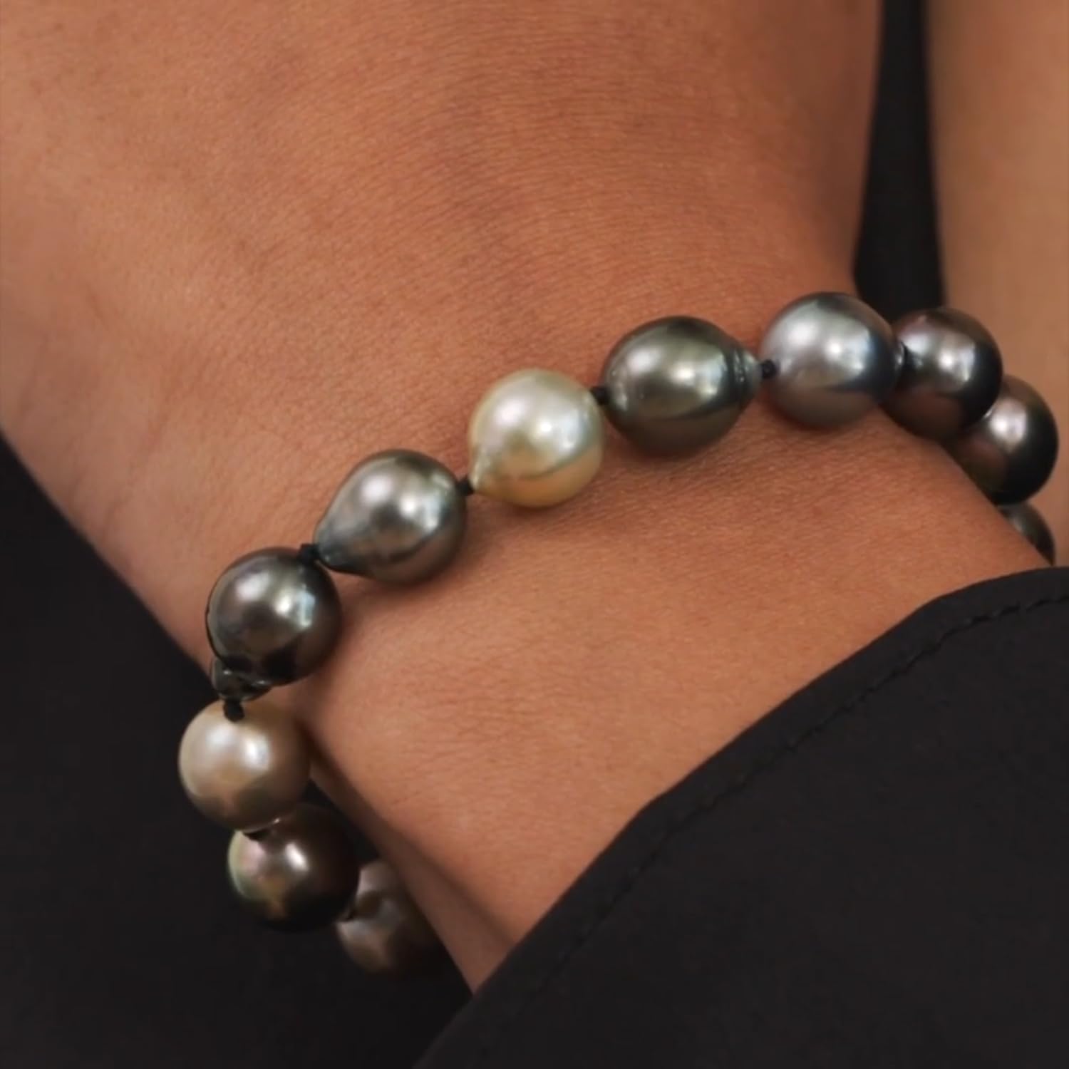 The Pearl Source 14K Gold 8-9mm Drop-Shape Genuine Black Tahitian South Sea Cultured Pearl Bracelet for Women