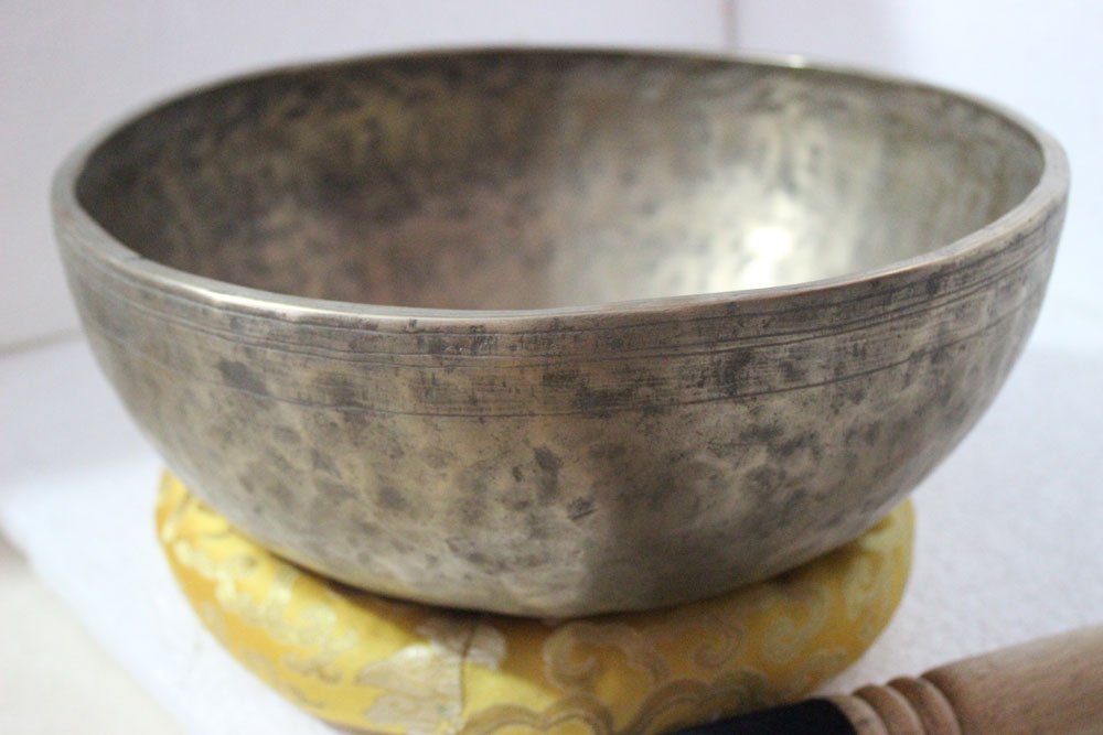 12" Old E Note Tibetan Singing Bowl, Meditation Bowl, Tibetan Bowls, Free Singing Bowl Silk Cushion, Striker and Drum Stick